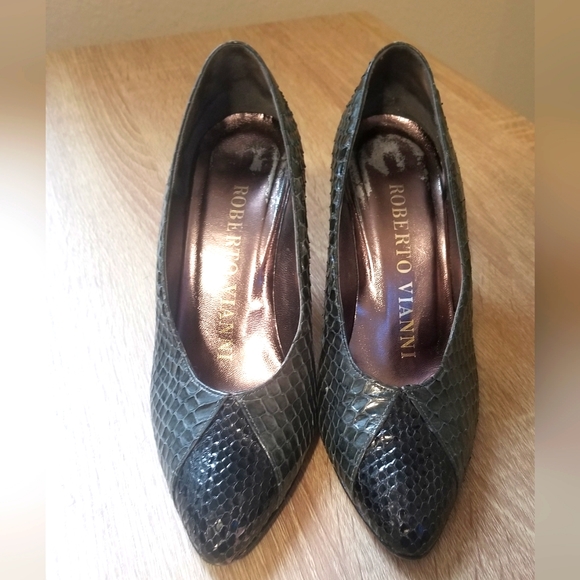 Roberto Vianni | Shoes | Vintage Roberto Vianni Grey Snakeskin Pumps 75 ...
